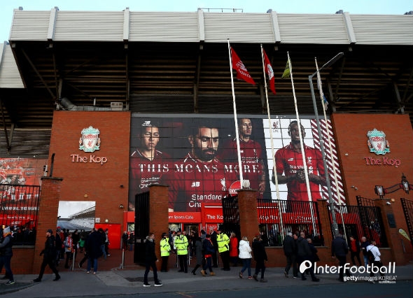 '나이키와 계약' 리버풀, 맨유 넘어 英 최고액...연간 1230억 : zum 뉴스