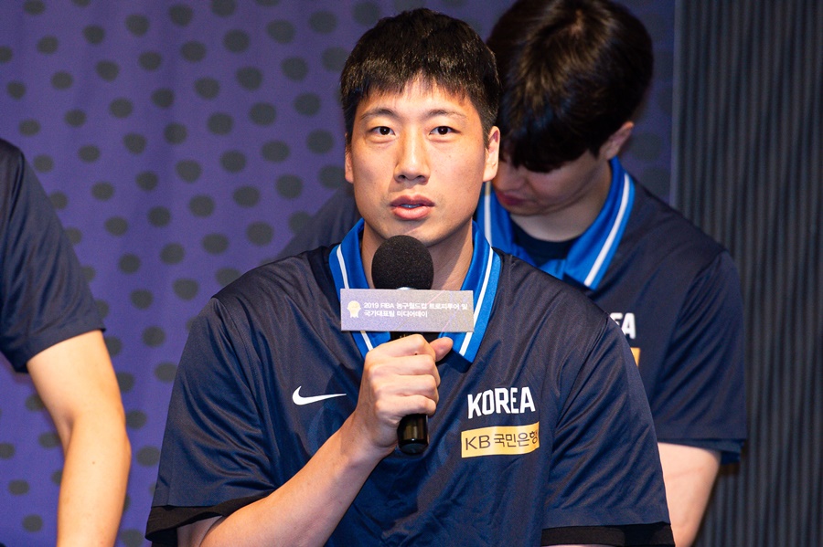 '2006 WBC의 악몽' 양희종 "NBA 선수들 만나 영혼까지 털렸다" : zum 뉴스