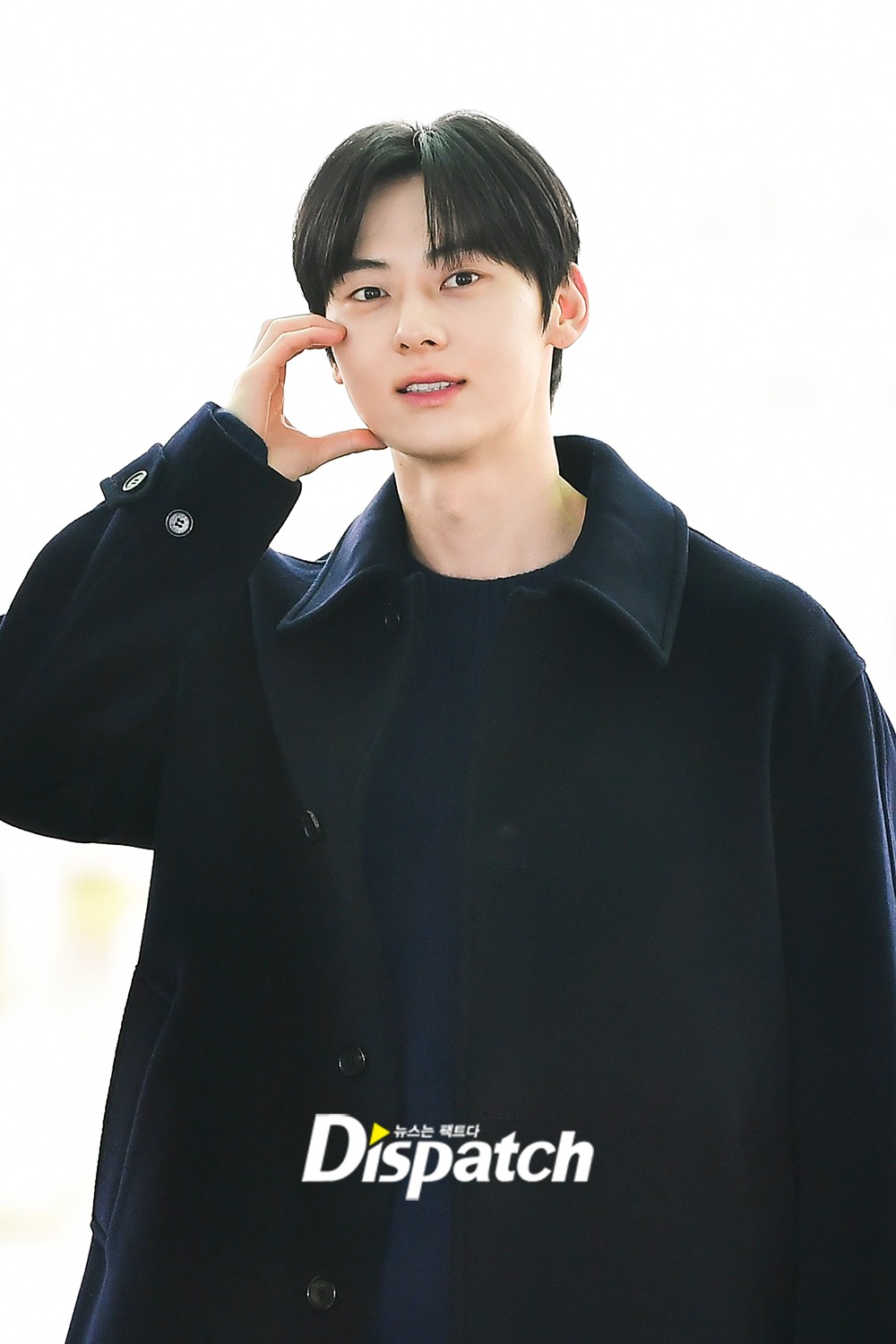 연재 디스패치 현장포토 현장포토 조각이 살아있다 황민현 출구없는 매력 ZUM 뉴스