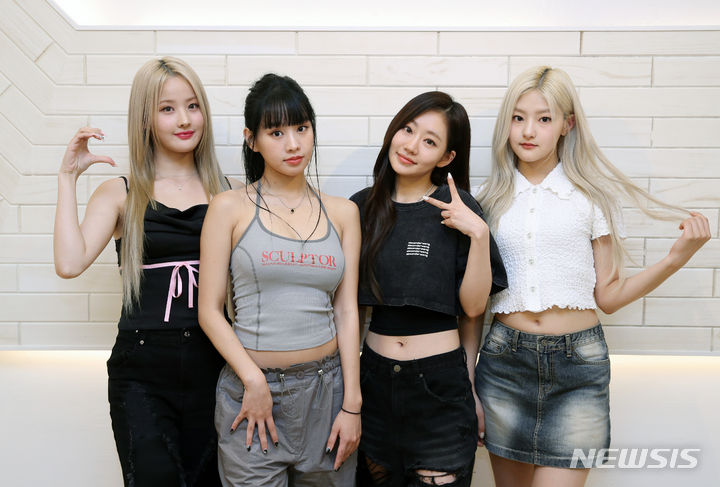 스타들의 인터뷰 인터뷰 키스오브라이프 우리 무대 상상보다 더 멋있더라고요 ZUM 뉴스
