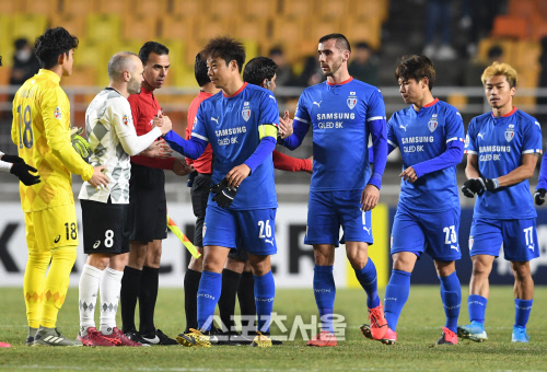 이제 첫 경기지만 '경고등'…ACL 호령한 K리그, J리그 기세에 눌렸다 : zum 뉴스