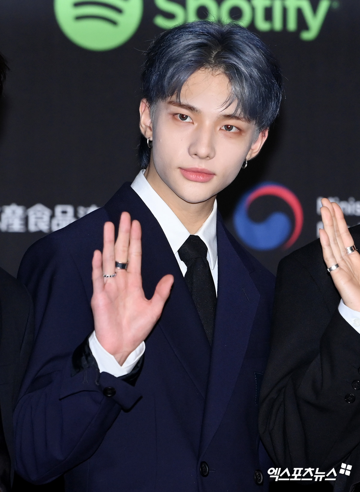 [연재] 엑스포츠뉴스 `엑`s Hd포토` 스트레이키즈 현진 `순정만화 찢고 현실로[엑`s Hd포토] Zum 뉴스