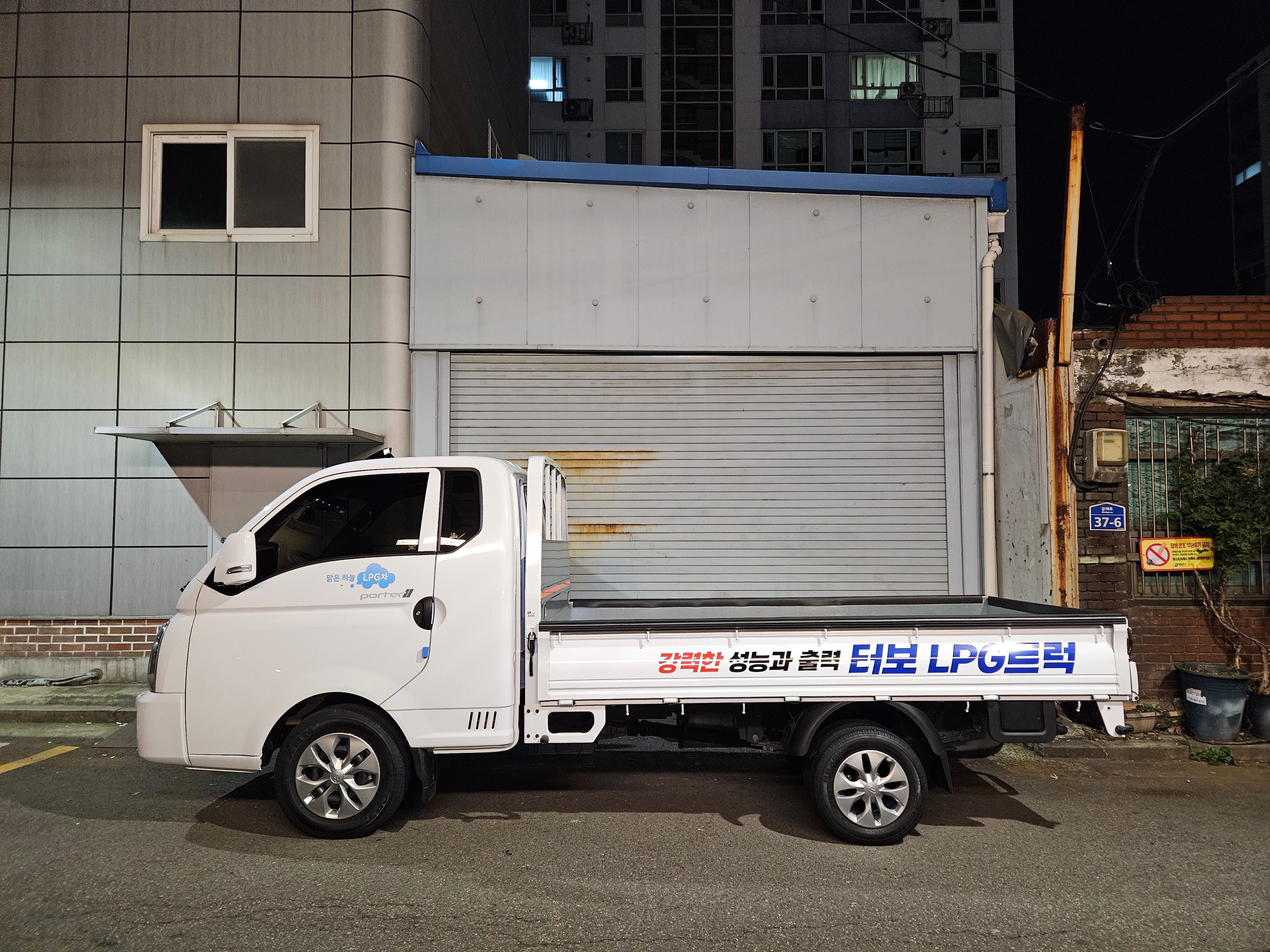 사진으로 보는 시승기 | [시승기] 강력해져 돌아온 ‘서민의 발’ 현대차 포터2 LPG : ZUM 뉴스