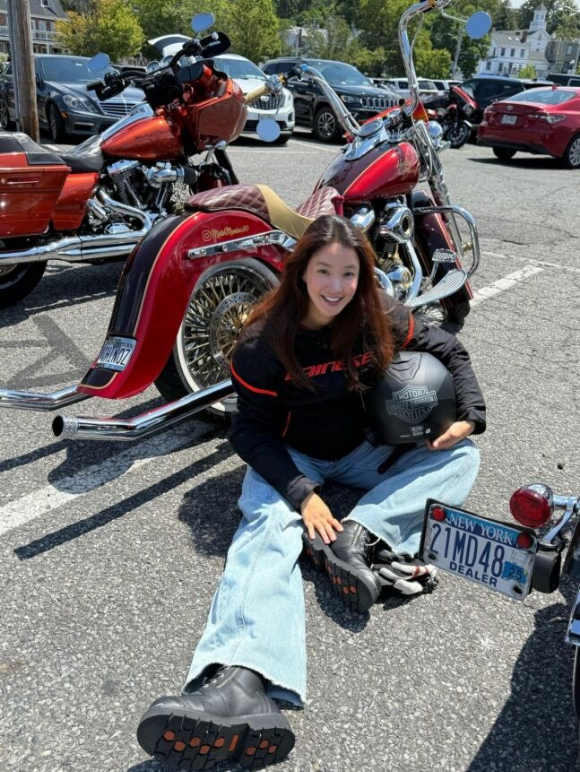 스타들의 임신·출산 소식 | 이시영, 미국살이 근황...임신 7개월에 200km 오토바이 투어 `깜짝` : ZUM 뉴스