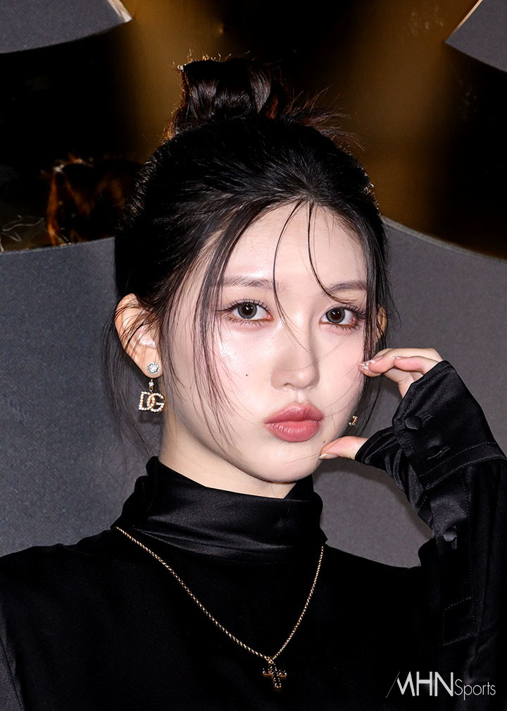 MHN스포츠 `스타블링Shot` | [포토] 아이브 가을 `츄` : ZUM 뉴스