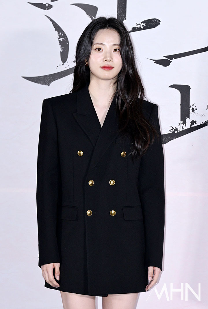 MHN스포츠 `스타블링Shot` | [포토] 신시아 `청순한 손톱` : ZUM 뉴스