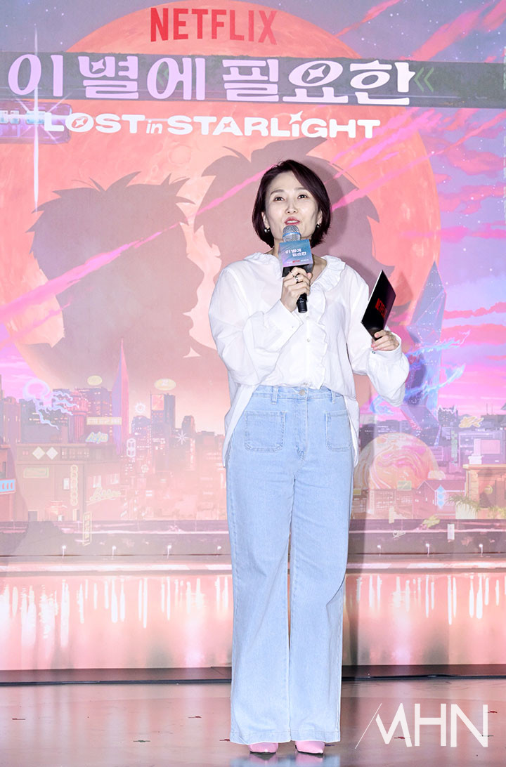 MHN스포츠 `스타블링Shot` | [포토] 박경림 `이 시사회에 필요한 MC` : ZUM 뉴스