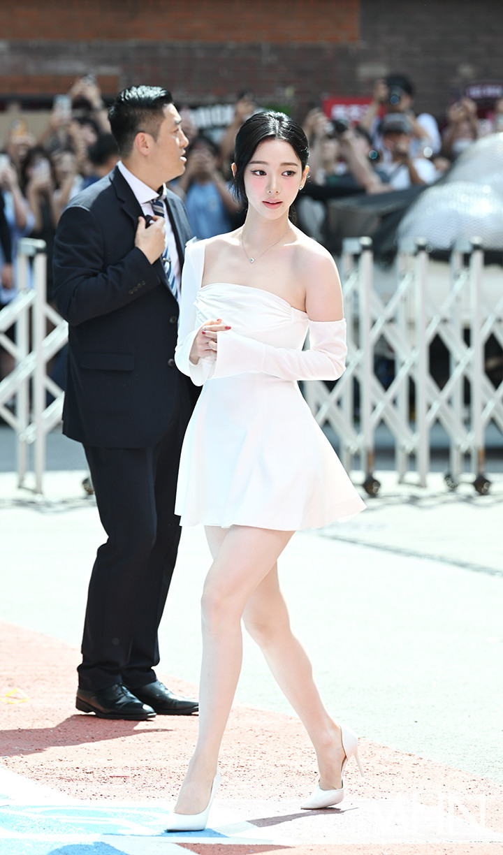 MHN스포츠 `스타블링Shot` | [포토] 에스파 카리나 `담고 싶은 미모` : ZUM 뉴스