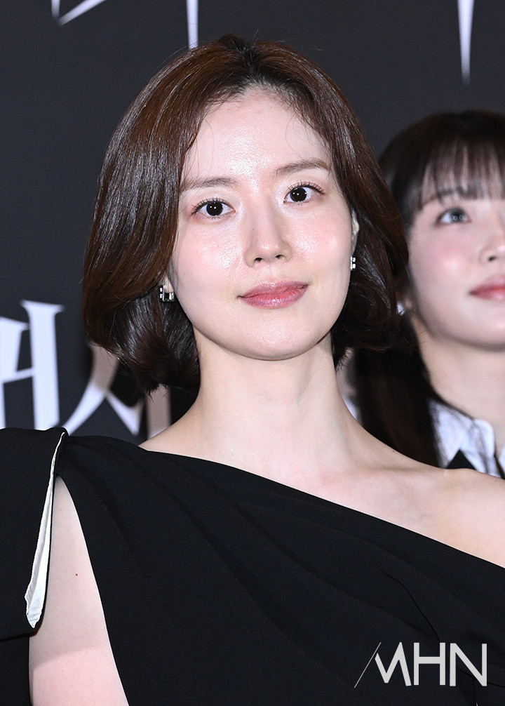 MHN스포츠 `스타블링Shot` | [포토] 문채원 `빛나는 미모` : ZUM 뉴스