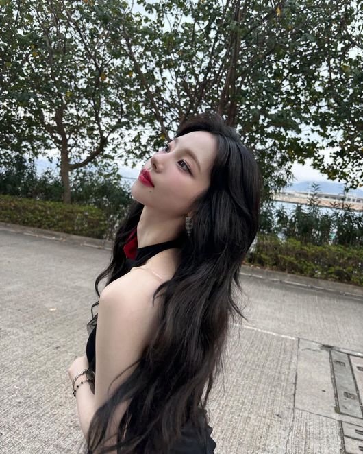 [연재] OSEN `★SHOT!` | “카리나는 신이에요”… 오늘도 빛나는 `AI` 미모 [★SHOT!] : ZUM 뉴스