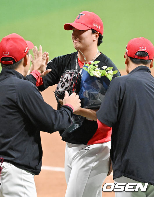 생생한 KBO 리그 현장 | [사진]정해영,`KBO리그 최연소 100세이브 달성` : ZUM 뉴스