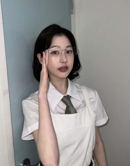 [연재] OSEN `★SHOT!` | 장다아, 카메라 마사지 제대로 받았네..`원영이 얼굴` 그대로 보여 [★SHOT!] : ZUM 뉴스