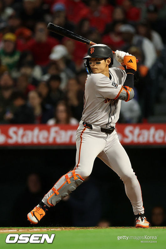 생생한 KBO 리그 현장 | “윌리 메이스의 영역에 들어섰다” MVP급 활약 이정후, 역대급 시즌 보인다…SF 레전드 줄줄이 소환 : ZUM 뉴스