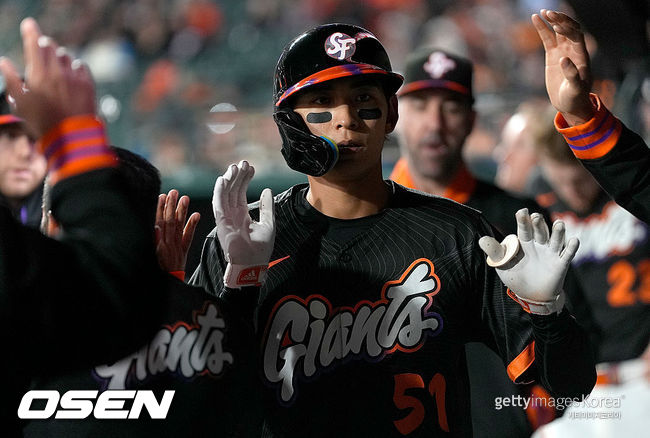 생생한 KBO 리그 현장 | ‘WAR 타자 7위’ 슈퍼스타 반열에 오른 이정후, 美매체 “귀중한 FA 선수, SF 돌풍 핵심” 극찬 : ZUM 뉴스