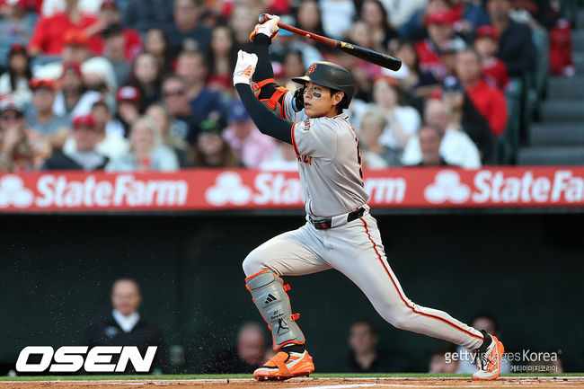 생생한 KBO 리그 현장 | “교타자인줄 알았는데 파워도 있다, MVP 수상은 당연해” 이정후, MLB닷컴도 극찬한 타격 기술 : ZUM 뉴스