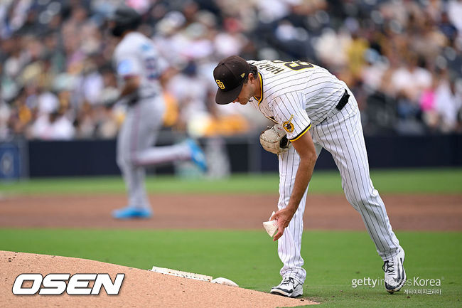 생생한 KBO 리그 현장 | 3점차 리드, 승리까지 1아웃 남겨놓고 강판이라니…제2의 페디는 꿈이었나, ERA 6.66 `ML 높은 벽 실감` : ZUM 뉴스