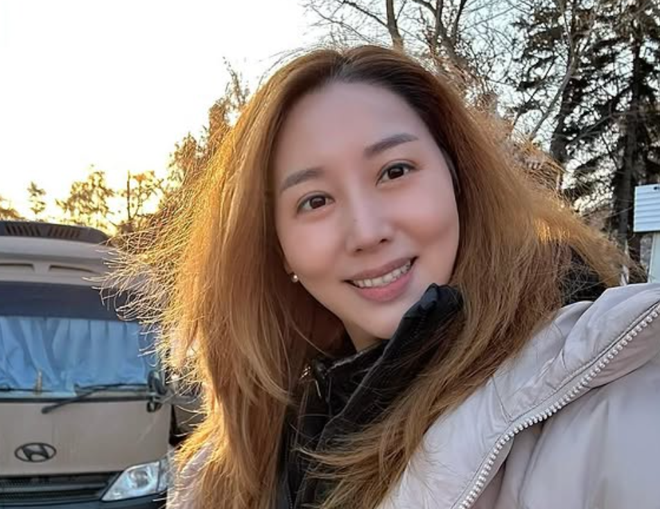 인`스타`그램 세상 | ‘사랑과 전쟁’ 민지영, 갑상선암 후유증 고백…“20kg 찌고 노안까지” : ZUM 뉴스