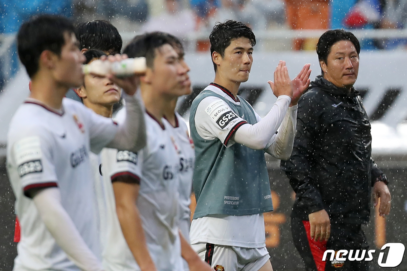 ACL과 프로축구 K리그 | FC서울 기성용 `고맙습니다` : ZUM 뉴스
