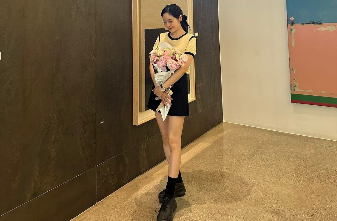 다이어트한 스타들 | 43세 성유리, 30kg 감량 후 되찾은 원조 요정 비주얼 : ZUM 뉴스