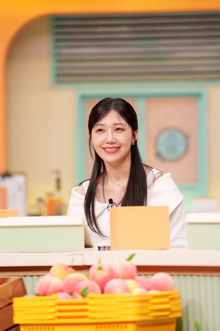 다이어트한 스타들 | `163cm 48kg` 정은지, 9kg 증량 후 다이어트하더니…몰라보게 야윈 얼굴 [`놀토`] : ZUM 뉴스