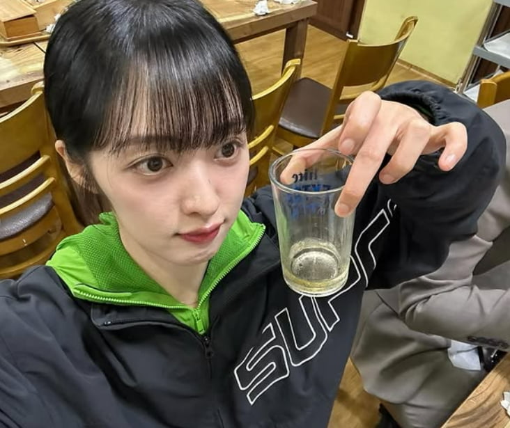 인`스타`그램 세상 | `조바른과 초고속 쿨이혼` 김보라, `끝` 적고 JIFF 뒷풀이 인증 [TEN이슈] : ZUM 뉴스