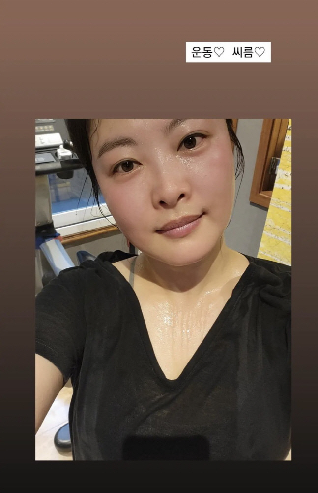 [연재] 스포츠서울 `★SNS` | `김원효♥` 심진화, 17kg 뺐는데 다시 증량 `운동♡ 씨름♡`[★SNS] : ZUM 뉴스