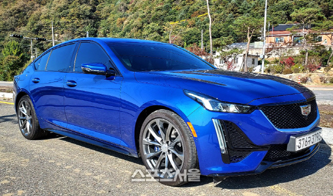 사진으로 보는 시승기 | [SS시승기]럭셔리 도심형 세단 캐딜락 CT5 : ZUM 뉴스