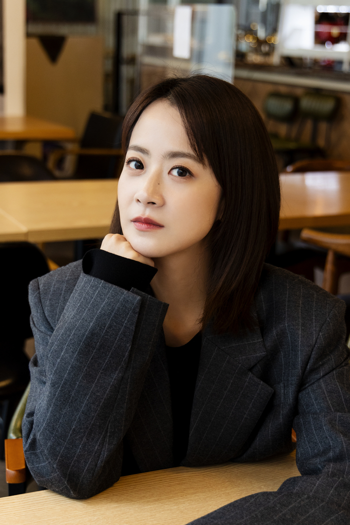 스타들의 인터뷰 | 류현경 “미치도록 몰입했던 ‘3일간의 비’, 과연 이성과 사랑만 사랑일까요?”[SS인터뷰] : ZUM 뉴스