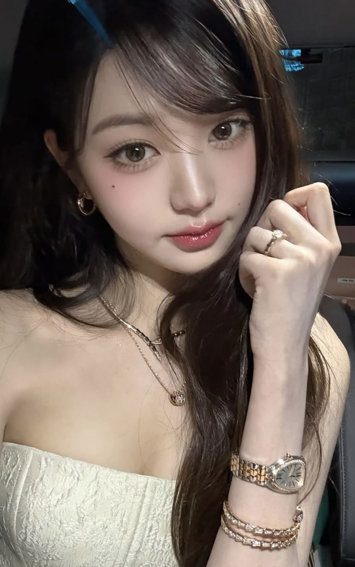 [연재] 스포츠서울 `★SNS` | 장원영, AI도 못 만들어 낼 놀라운 미모로[★SNS] : ZUM 뉴스