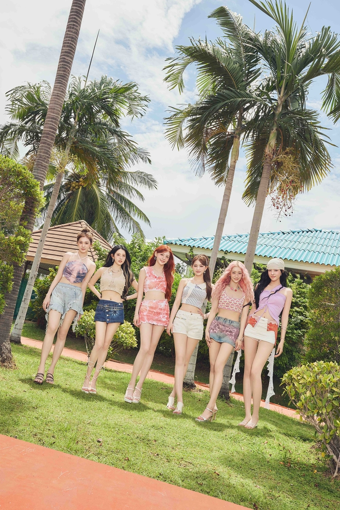 화제의 시구·시투 현장 | KIA, 오는 주중 두산전 걸그룹 스테이씨 등 ‘연예인 릴레이 승리기원 시구’ 진행 : ZUM 뉴스