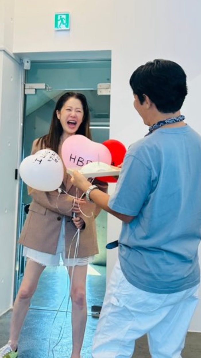 [연재] 스포츠서울 `★SNS` | 고현정 “여보 생일 축하, 사랑합니다” 애교 가득 이벤트에 깜짝 [★SNS] : ZUM 뉴스